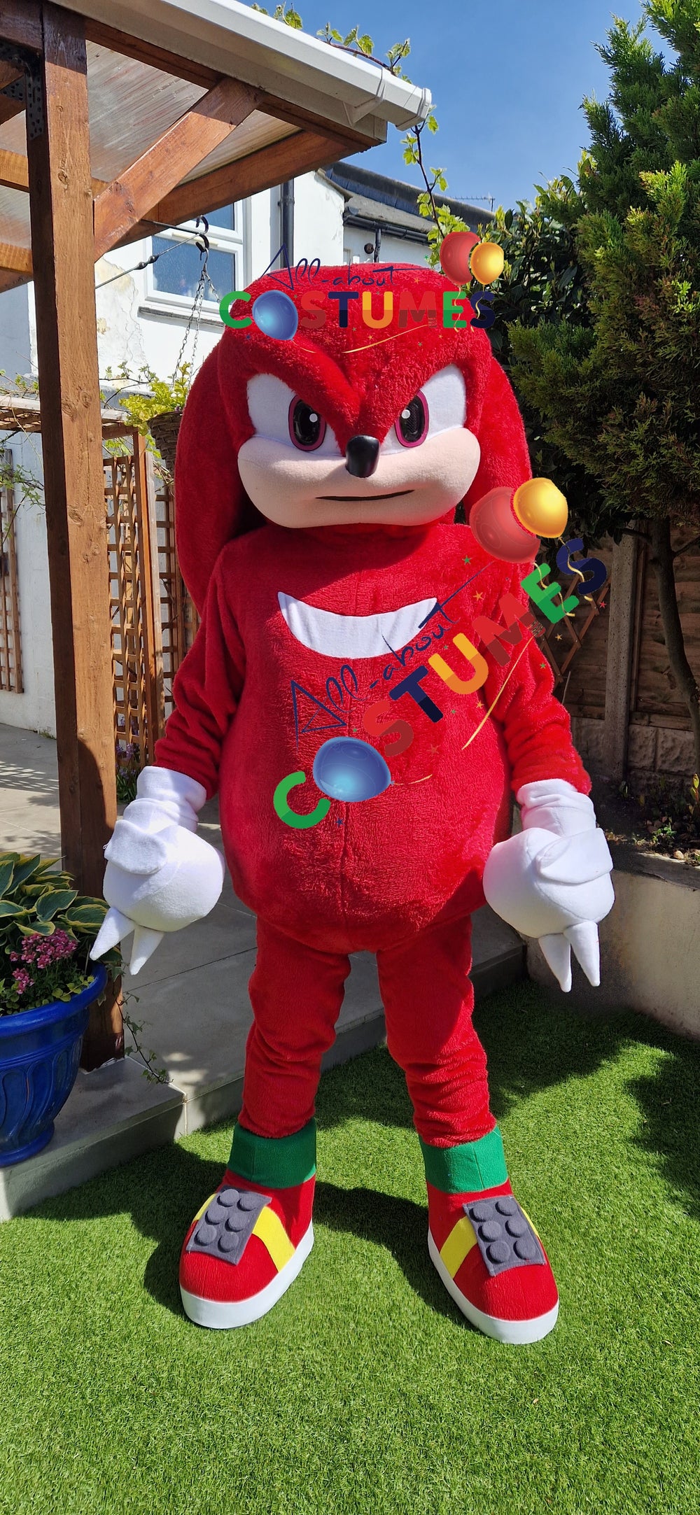 Knuckles the Echidna costumes (All About Costumes)